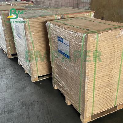 China 200GSM High Gloss C2S White Paper For Magazine 24'' x 36'' Uniform Surface for sale