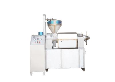 China Temperature Control Cooking Oil Pressing Machine , Edible Oil Press Machine 1180kg Weight for sale