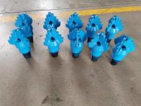 China Customizable 93mm Drag Bit 3 Blades Carbon Steel Forging for Water Well Drilling API Certified for sale