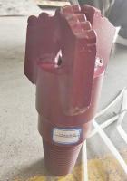 China 4 7/8'' 3 wings step drag bit with 2 3/8'' API REG Efficiently Drills Water Wells for sale