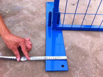 China 4’H/1220mm*8’W/2430mm canada standard temporary fence for crowd control powder  spacing 3