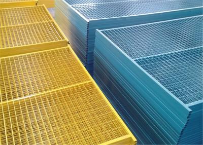China 6'x9.6'  Construction Security Temp Fence Panels Tubing 30mm*30mm brace 20mm*20mm Powder Coated Red for sale
