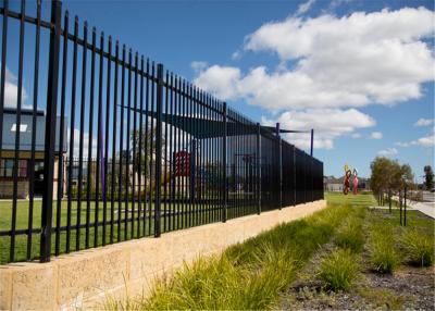 China Boundary protection welded galvanized steel temporary picket fence tubular fencing for sale
