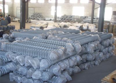 China Zinc coated galvanized steel chain link fence fabric 5/8”x5/8” 9GA/3.66mm 11GA/2.95mm 4ft x 50ft for sale