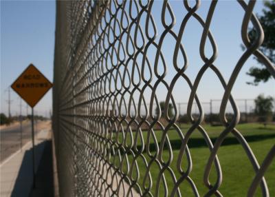 China Professional Chain Link Fence cyclone wire fence roll 1.22m x 25m standard roll color green for sale