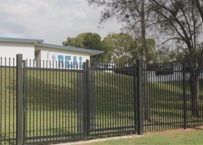 China Premier Wholesale Steel Fence Supplier, Hot Dip Galvanized Iron Fencing Design for sale