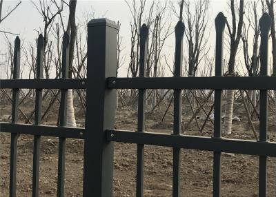 China 2.1mx2.4m interpon powder coated 3-rails flat top tubular steel fence for sale