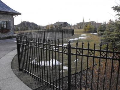 China High quality galvanized powder coated garrison fencing for sale