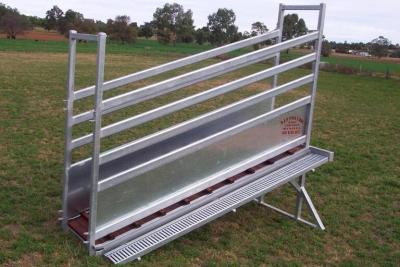 China Hot-dipped galvanized sheep Loading Ramp for sale