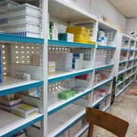 China Double-sided Metal Shelving Rack for Medical Shop Storage Capacity 380kg Metal Storage for sale