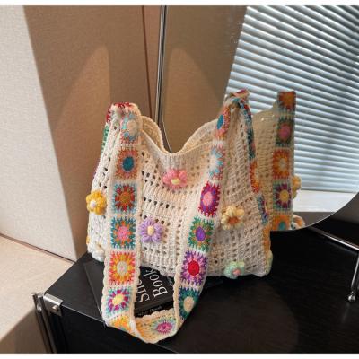 China Raffia Straw Bags Tote Summer Beach Purses Wholesale New Ethnic Style Beach Bags Women Paper Straw Crochet Tote Bags Large Capacity Raffia Braided Handbags for sale