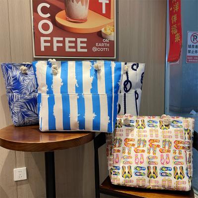 China Hot Selling Multifunctional Large Capacity European And American Classic Popular Beach Bag Travel Holiday Gym Essential for sale