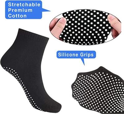 China Diabetic Adults Men Women 4 Pairs Unisex Grip Socks for Yoga Home Workout Barre Pilates Hospital Non Slip for sale