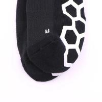 China Men's Non-slip Sports Football Training Socks with Customized Logo from Professional for sale