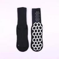 China Standard Thickness Unisex Socks Customize Sports Socks with Classic Design for sale