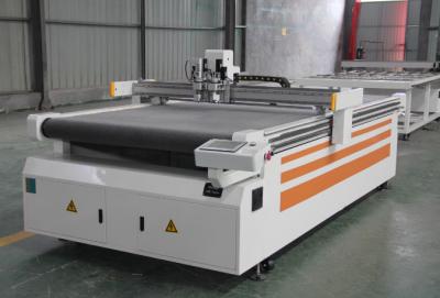 China Leather Oscillating Knife Cutting Machine for sale