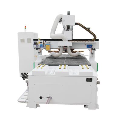 China 3D Automatic CNC Wood Carving Machine 1325 Signal Three Phase for sale