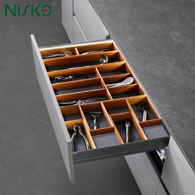 China Kitchen Utensils Basket Cutlery Tray Drawer Organizer Removable 541-841mm Width BPA-Free PP Material for sale