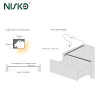 China Ultra-Thin 12V DC Solderless Cabinet LED Strip Light - Aluminum Surface Mount with 50,000 Hour Lifespan for sale