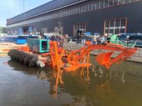 China Self-Propulsion Cutter Suction Amphibious Dredger 1500m Discharge for Wetland Excavation for sale