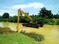 China Amphibious Excavator 4000mm Excavation Height 750mm Track Shoe Width 4.2m Digging Arm for sale