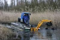 China Keda 20t Hydraulic Track Drive Amphibious Dredger for Port River Lake Sea Dredging for sale