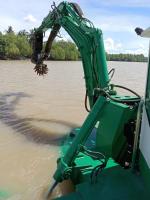 China Amphibious Dredger 25t Multi-functional Cutter Suction Dredging Machine for Port River Lake for sale