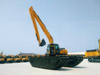 China Amphibious Excavator Dredger 6.5m Dredging Depth 194KW Engine 1500m Discharge Distance for sale