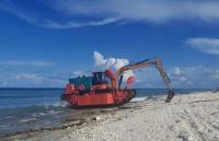 China Desilting Amphibious Dredger 56kw with Hydraulic Control Self Propelled for sale