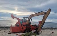 China Desilting Amphibious Dredger 56kw with Hydraulic Control Self Propelled for sale