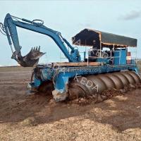China 2000 kg Amphibious Dredger 6.5m Dredging Depth 1500m Discharge for Port River Lake Sea for sale