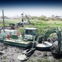 China KEDA Multifunctional Amphibious Dredger with Self-Propulsion and High Efficiency for Suction Dredging and Piling for sale