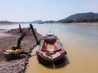 China Diesel Floating Small Barge Boat Customized 1000t DWT for sale
