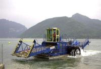 China KEDA Full Automatic Aquatic Weed Harvester 30-50 HP 2 Rows for Water Hyacinth Harvesting for sale