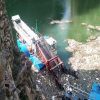 China 8300 KG Water Hyacinth Harvester with 1000 mm Working Width and River Cleaning Function for sale
