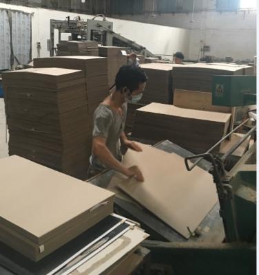 China Packaging Solution 2mm Grey Chipboard With PE Coating Made From Recycled Grey Paper Board for sale