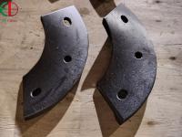 China Ni-Hard Cast Iron Curved Blade, High Wear Resistance Concrete Mixer Wear Parts Nickel Hard Blade for sale