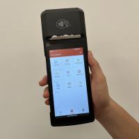 China Customized 5.5 Inch Mobile Android Payment Terminal User Friendly With NFC for sale