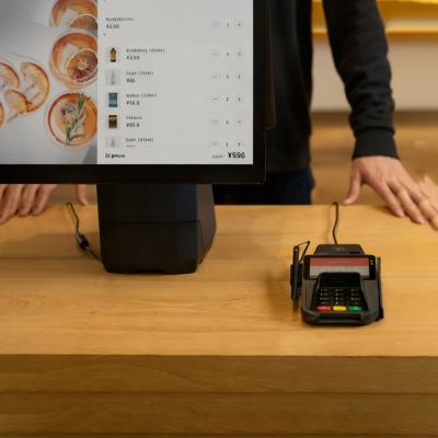 China Boost Efficiency with SUNMI P2 Smartpad – Multi-Payment Support & Ergonomic Design for sale