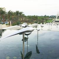 China Mirror Gold Titanium Stainless Steel Sculpture 316L Outdoor Water Fountain Art for sale