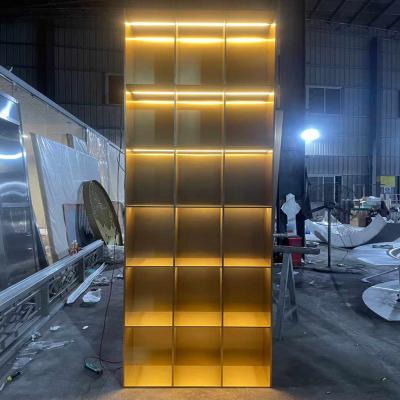 China Oval Shape Gold Color Stainless Steel Screen Partition 304 Grade 500x3000mm with Moru Glass for sale