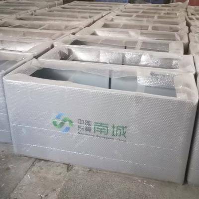 China Heavy Duty Flower Container Decorative Metal Planter Box for sale