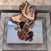 China Mirror Gold Titanium Stainless Steel Sculpture 304 Grade Outdoor Art Decoration for sale