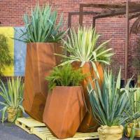 China Corten Steel Hexagonal Planter 2mm Thick Rustic Geometric Flower Pot for Garden for sale