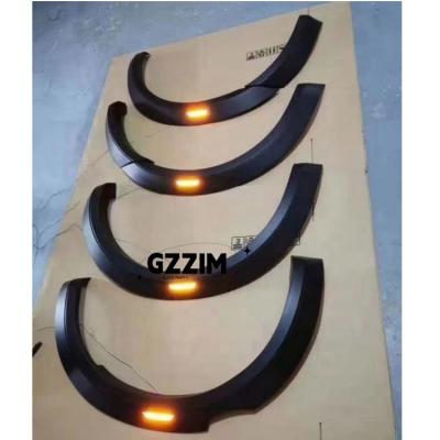 China Nissan Np300 2021 Plastic Black Wheel Brow Wheel Eyebrow With Light for sale