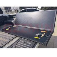 China Original Fitment TRI-FOLD TONNEAU COVER for 2016-2021 TOYOTA HILUX REVO ROCCO for sale
