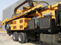China Full Hydraulic Truck Type Water Well Drilling Equipment 132kw Diesel Engine Power for sale
