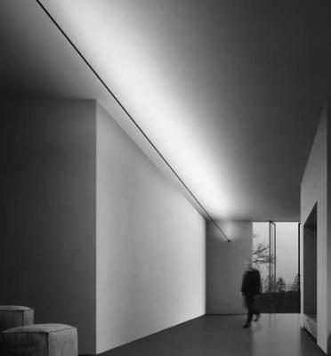 China LED Linear Profile Light 6W 8W Free Length Cutting Slim Direct Wall Washer for Gallery Exhibition for sale