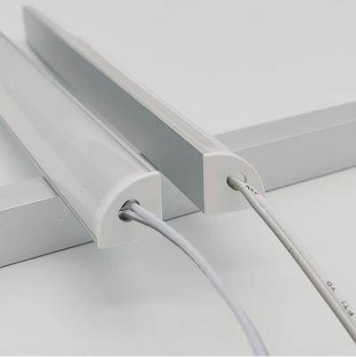 China 24V Under Shelf LED Lighting Black Silver Aluminum Profile Under Cabinet Strip Light 120 LEDs/m 85lm/W for sale