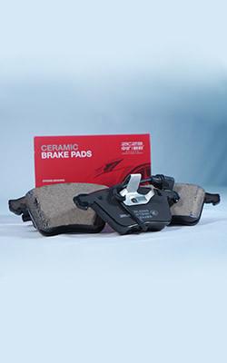 China Easy Bolt On Installation Standard Size Disc Brake Pad Set With Shims Included for sale